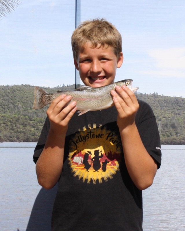 Collins Lake :: Cranking in Catfish at Collins Lake
